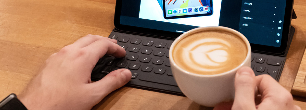 How to turn your iPad into a full laptop computer | Geeks2U